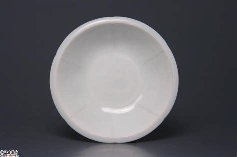 北宋湖田窑青白釉出筋葵口小碟（2只） 藏家展厅 收藏资讯 艺术家 书画家 书画名人 书法家 中华收藏网