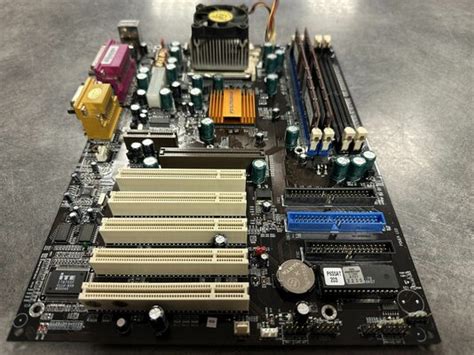 Sold ECS P6S5AT Motherboard SiS635T DDR Tualatin 1100MHZ CPu