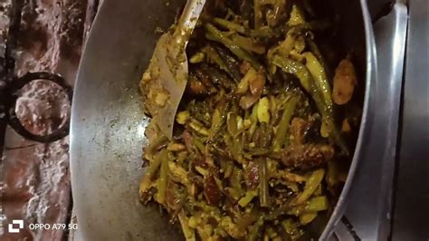 নমস্কার বন্ধুরা আজকের দুপুরের রান্নাবান্না দেখে যদি ভালো লাগে লাইক