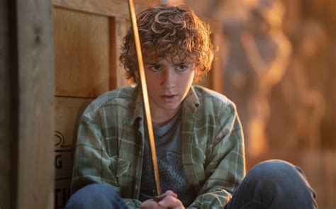 Sur Disney Percy Jackson Et Les Olympiens Revisite La Mythologie