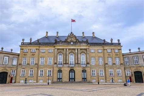 Amalienborg Palace In Copenhagen Denmark Editorial Stock Image Image Of Landmark Guard 144430324
