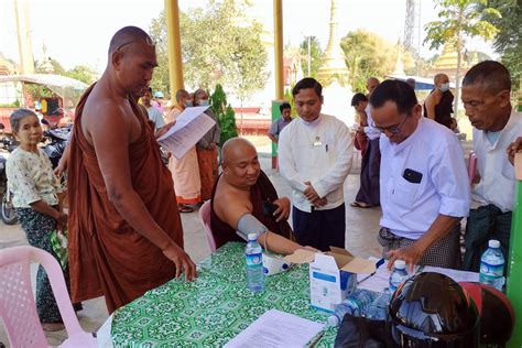 သရက်မြို့၌ ဆရာတော် သံဃာတော်များနှင့် သီလရှင်များအား Pfizer ကိုဗစ် ၁၉