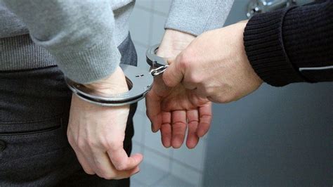 70岁台湾男子涉跨境贩毒案 泰国法院判处无期徒刑