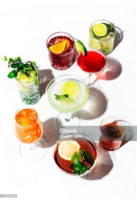 Most Popular Trendy Cocktails Set Spritz Negroni Mojito Gin Tonic And