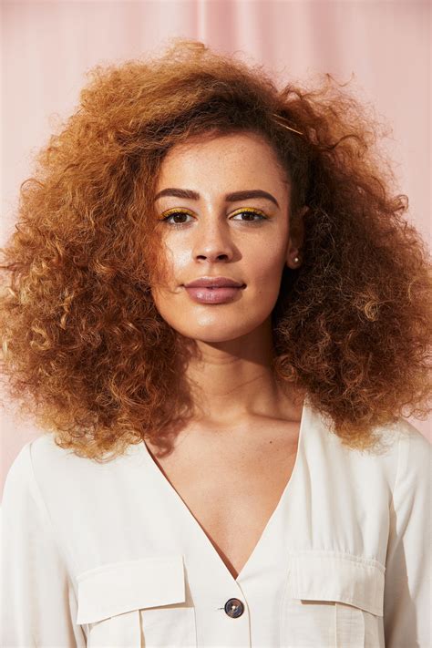 Hairstyles For Frizzy Hair 20 Trending Looks All Things Hair Us