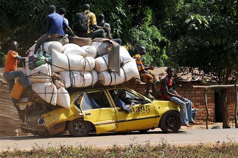 25 Overloaded Vehicles That Look Like Collapsing Every Minute