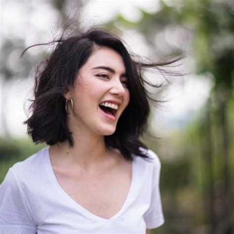 ส่องไอเดีย ทรงผมสั้นประบ่า ผมยาว ของนางเอกพันล้าน ใหม่ ดาวิกา จะทรงไหนก็ดี๊ดี