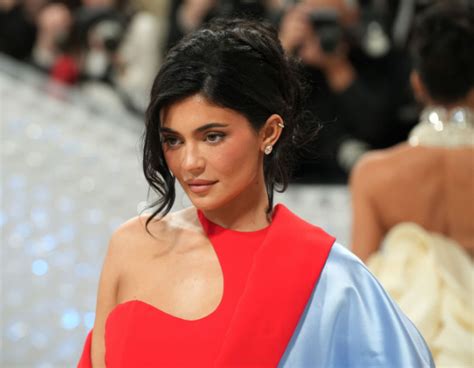 Kylie Jenner Height Weight Interesting Facts Career