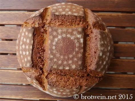 Brot Mischbrot Mit Roggen Dinkel Weizen Und Sauerteig
