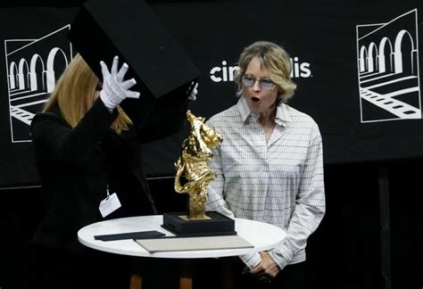 Jodie Foster Recibe La Medalla De La Filmoteca De La Unam En El Ficm