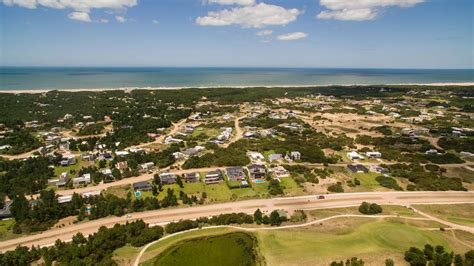 Los precios en Costa Esmeralda cuánto sale veranear en una de las playas más exclusivas de la