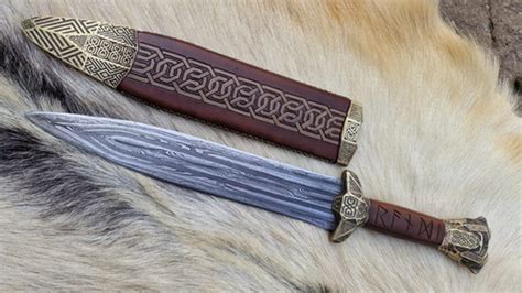 Randi Damascus Dwarf Dagger Website
