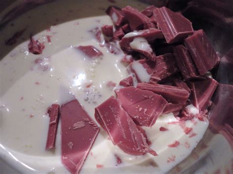 Ruby Csokis Málnás Macaron Sütidoboz Hu