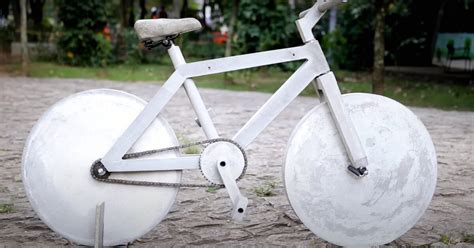 It Took 2 Months To Construct This Functional Concrete Bike From Old Bicycle Parts