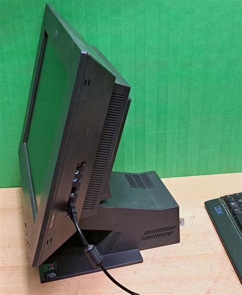 Raritní Pc Ibm Netvista 2179 All In One Lcd 15 Piii 800mhz