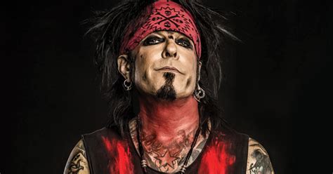 Nikki Sixx Kiss Used Our Schtick Its Uncool Kerrang