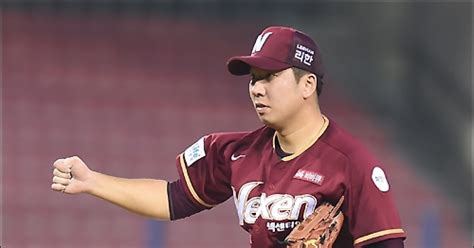 피홈런 2방 넥센 신재영 Sk전 4⅔이닝 3실점7승 실패