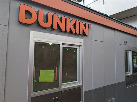 Robert Dyer Bethesda Row Tiny Dunkin Donuts To Open In Friendship