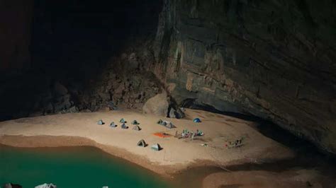 Mysterious World Inside Hang Son Doong Worlds Largest Cave Timestravel