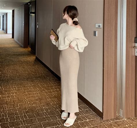 슬림 골지니트롱스커트 2color 에이블리