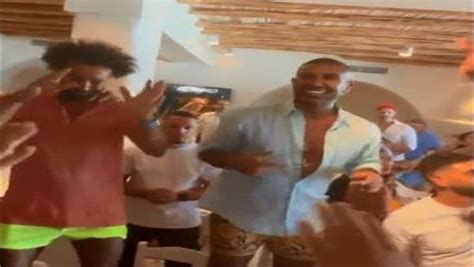 أحمد سعد عن رقصه مع محمد صلاح قابلته فى اليونان وبحبه جدا