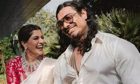 Here Are Interesting Facts About Varalaxmi Sarath Kumars Fiance Here