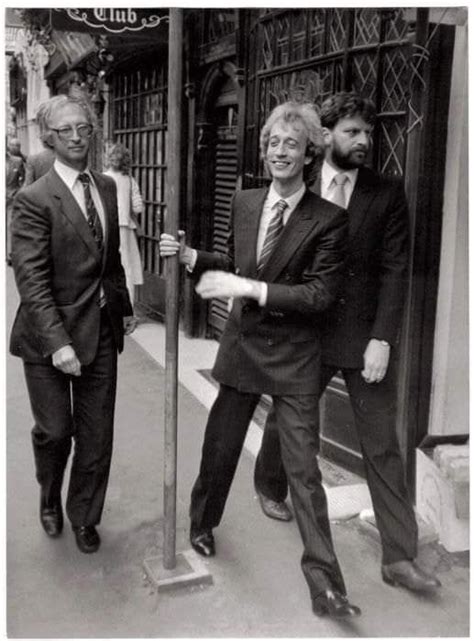 Pin By Jeannean Green On Mostly Photos Of Robin Gibb Robin Bee Gees