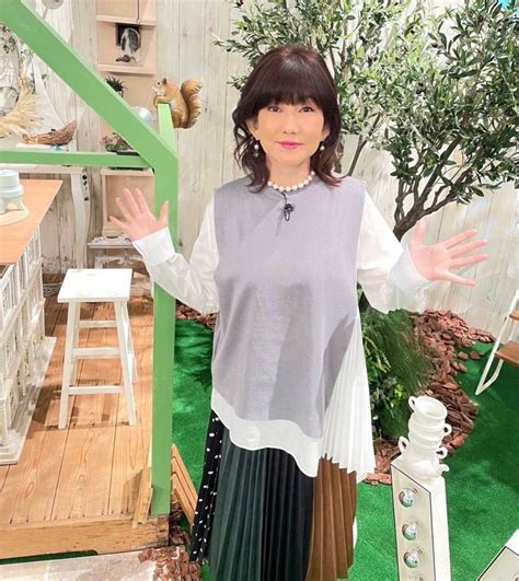 松本伊代さんのインスタグラム写真 松本伊代instagram「東海テレビスイッチ 40周年！ ということで 番組中 サプライズで お花