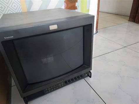 Sony Pvm 14m2u 110v Everything Else Others On Carousell