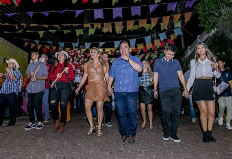 Arraial do Banho de São João leva mais de 30 mil pessoas para o Porto