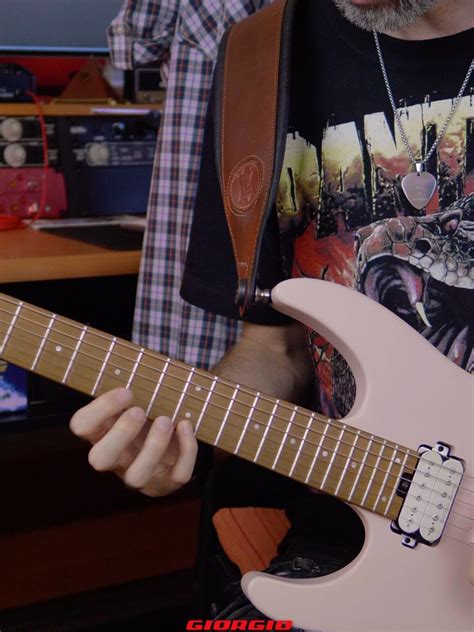 A Mixolydian Guitar Lick Giorgiorovati