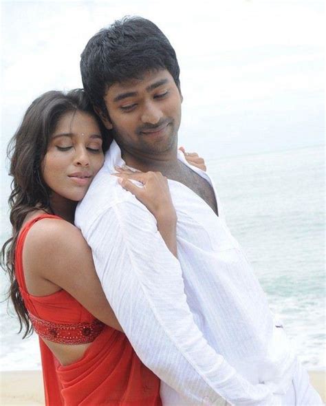 Celeb Saree Sexy Rashmi Gautam Hot Navel And Armpit Show In Red