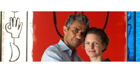 Les Entrepreneurs Et Philanthropes Basit Igtet And Sara Bronfman Inscrivent Lart Au Cœur Dune