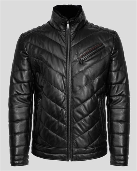 【ЧЕРНО КАПИТОНИРАНО ЯКЕ ОТ ЕСТЕСТВЕНА КОЖА С МЕТАЛНО ЛОГО НА РЪКАВ 】Цена • • 240218111358 1 — Teodor