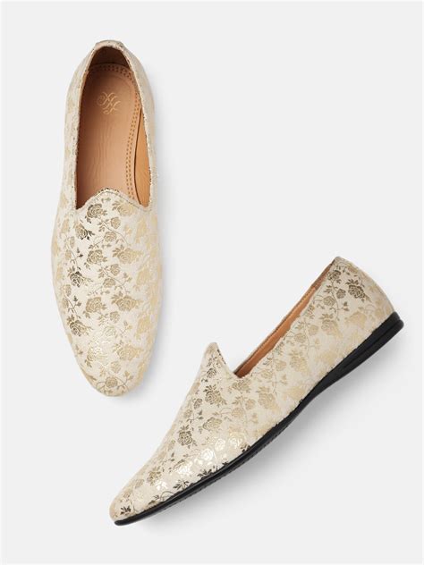 Buy House Of Pataudi Men Printed Loafer Style Mojaris Casual Shoes