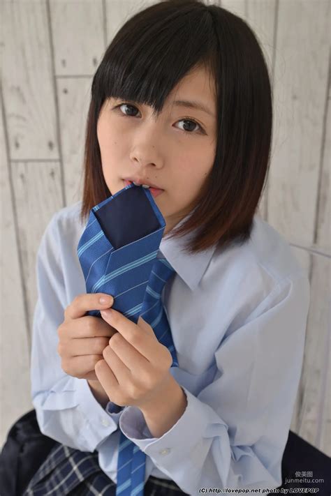 Asuka Asakura Lovepop Photoset Page