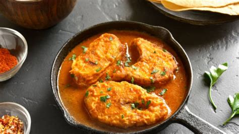 Fish Curry এই পোনা রান্না হবে নারকেলের দুধ দিয়েই আইবুড়োভাতে বন্ধুকে