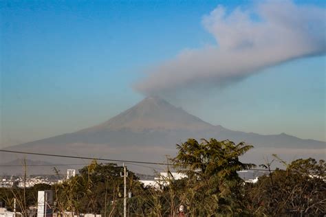 Por Caída De Ceniza Del Popocatépetl Suspenden Vuelos En El Aeropuerto