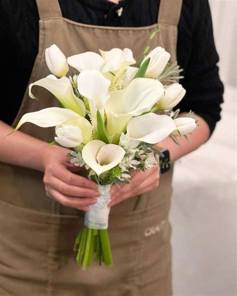 All about weddings에 있는 Iceberg님의 핀 결혼식 부케 신부 부케 웨딩 부케