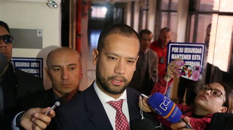 Diego Cadena Seguirá Detenido Por Presunto Soborno Y Fraude Procesal