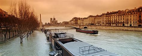 Les images impressionnantes de la crue de la Seine à Paris