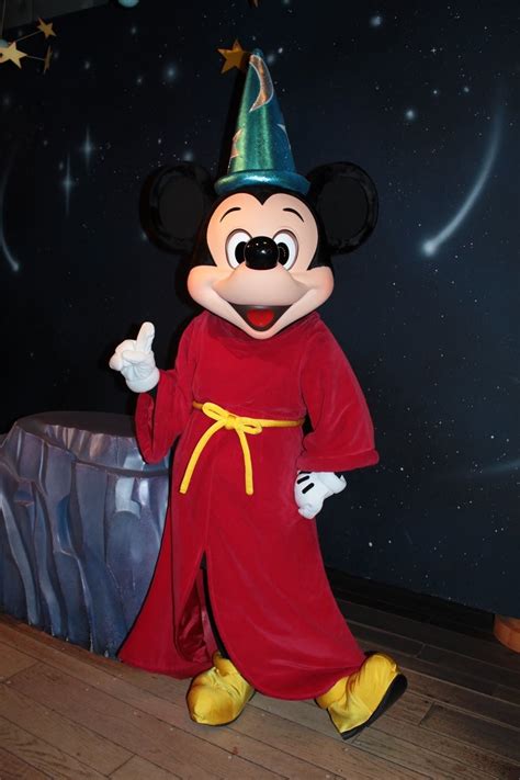 【ミッキーマウス】きゅんきゅんするポイントは Tdl「ミート・ミッキー」で会える4つの衣装完全ガイド（13） ディズニー特集 ウ
