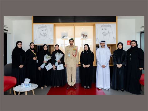 نقاط ضواحي شرطة دبي تحتفي بيوم المرأة الإماراتية وكالة أنباء الإمارات