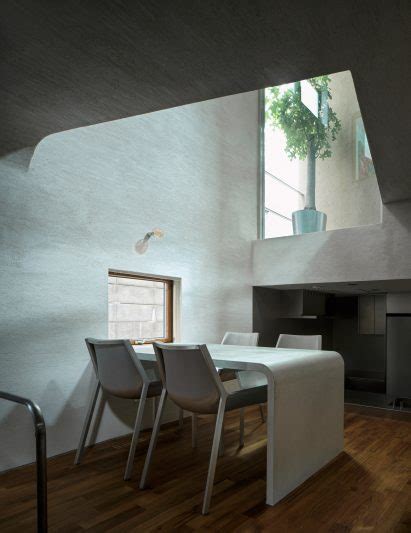 Sweeping Facade Animates Manga Artists House In Tokyo By Tan