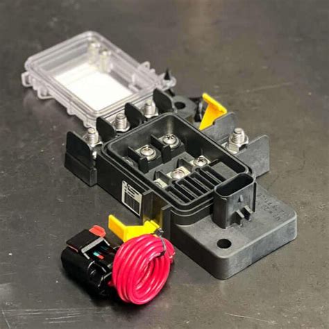 Blue Sea Safetyhub 100 Fuse Block