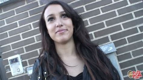 Noemi Model Profile