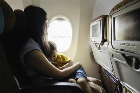 Obese Plane Passenger Praised For Refusing To Give Extra Seat Shed