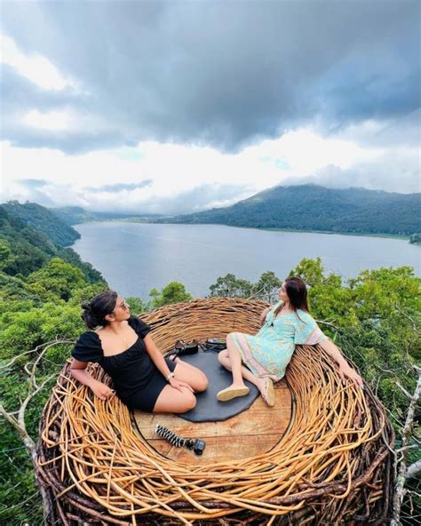 Naagini 2 Stars Namratha Gowda And Aishwarya Gowda Create Waves With