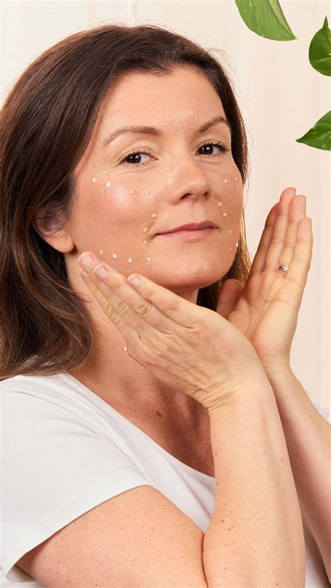 Evolve Organic Beauty Age Defying Lifting Serum Ecco Verde Česká