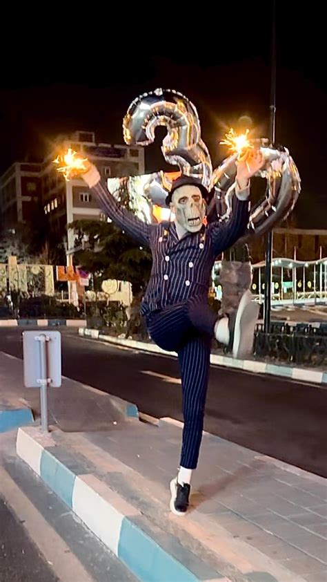 تولدم مبارک ۳۰🎂 بهمن شد به مناسبت تولد ۳۰ سالگیم خیلی دلی یک فیلم